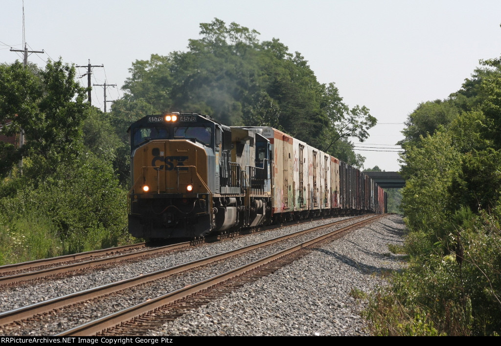 CSX 4576 and train D732